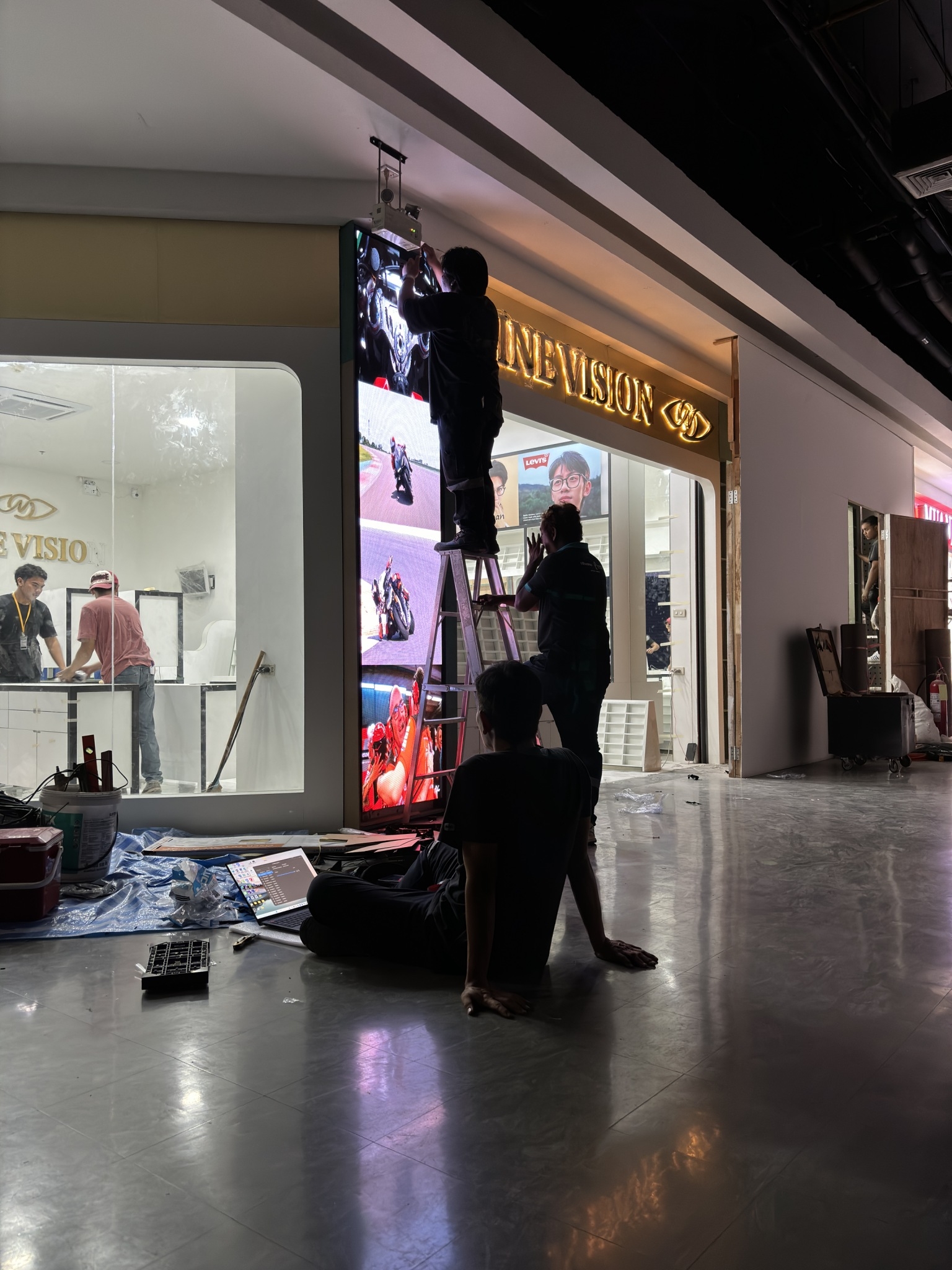 Signage Store | รายละเอียดงานติดตั้ง